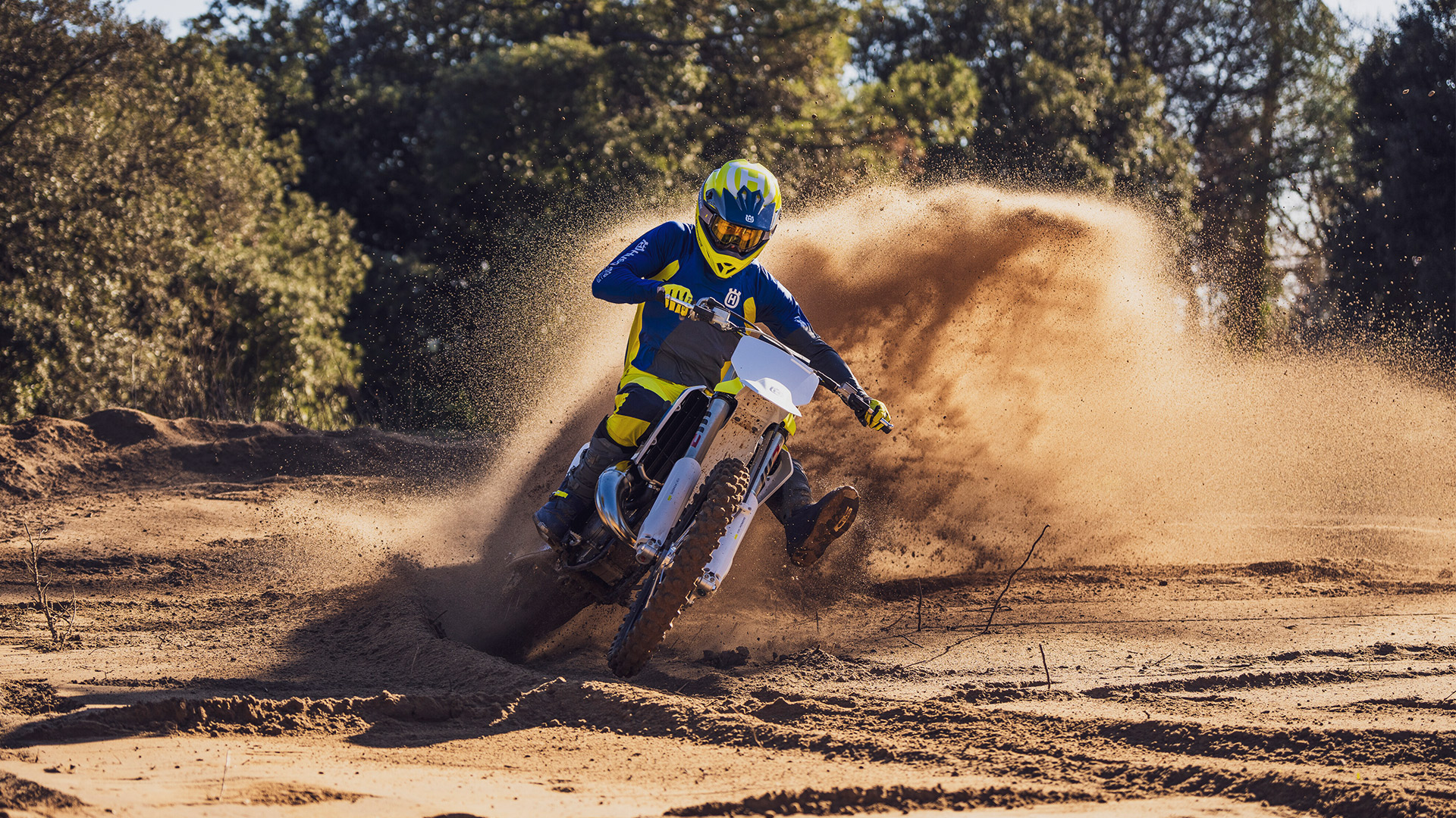 TC 250 | 2025 - The next evolution in motocross technology | Husqvarna 日本