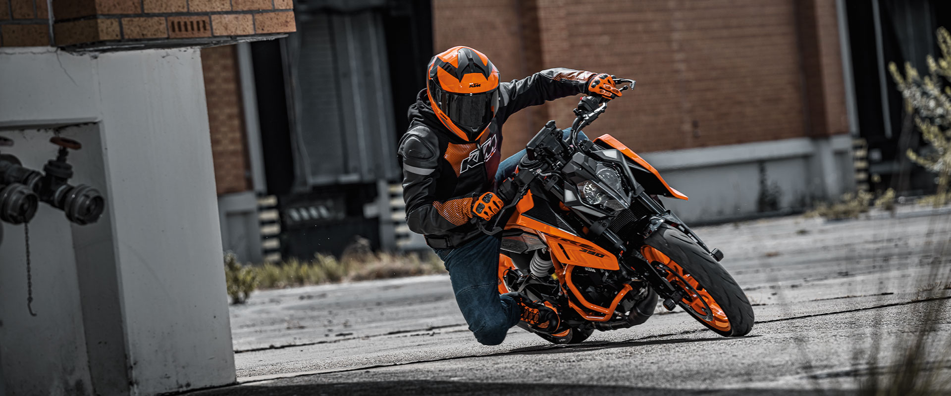 2025 KTM 390 DUKE - THE CORNER ROCKET | KTM Australia