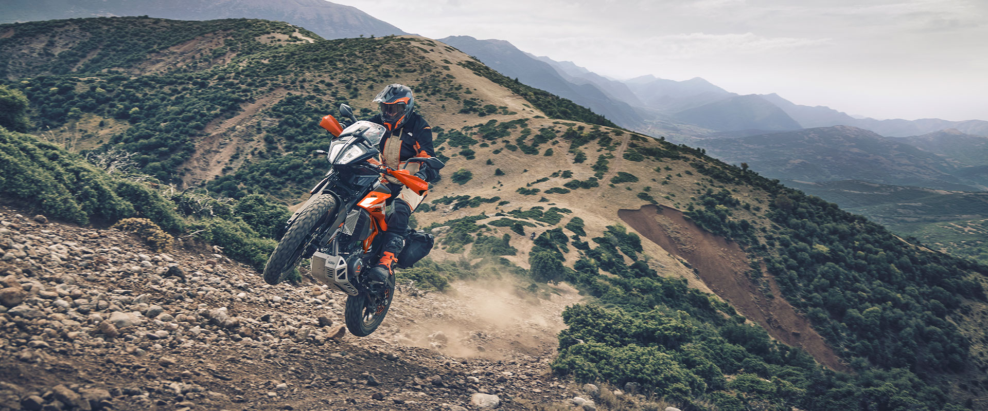 2024 KTM 390 ADVENTURE - MAKE LIFE A DARING ADVENTURE | KTM Colombia